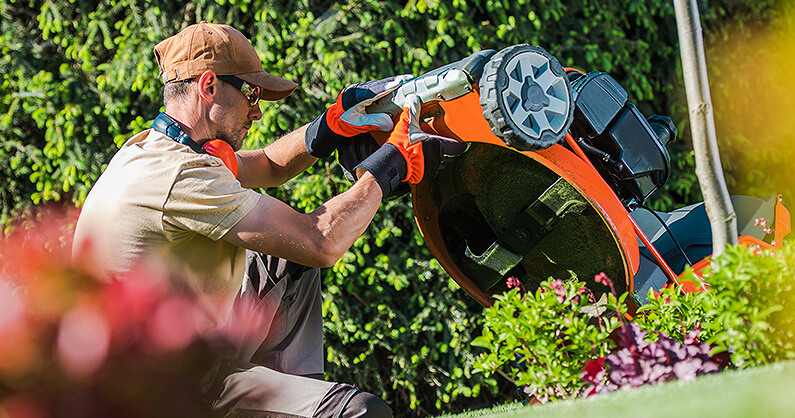 How to pack a lawn mower for moving